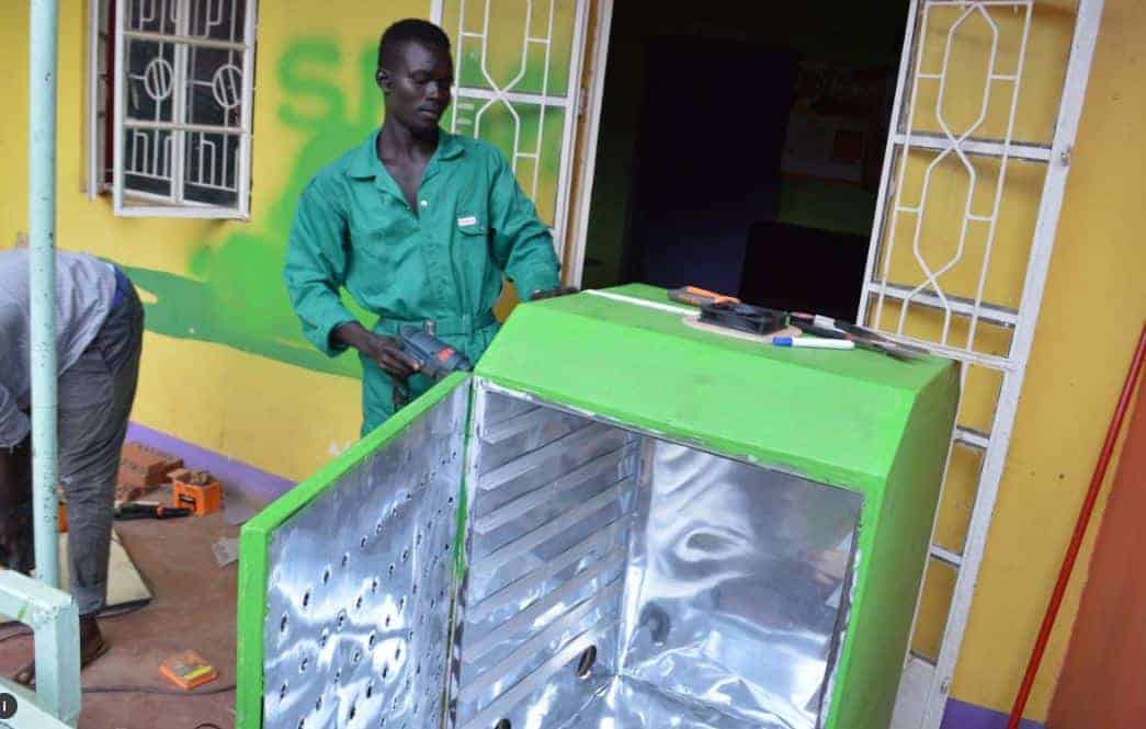 Ugandan entrepreneurs cook up eco-friendly dryer to cut food waste ...